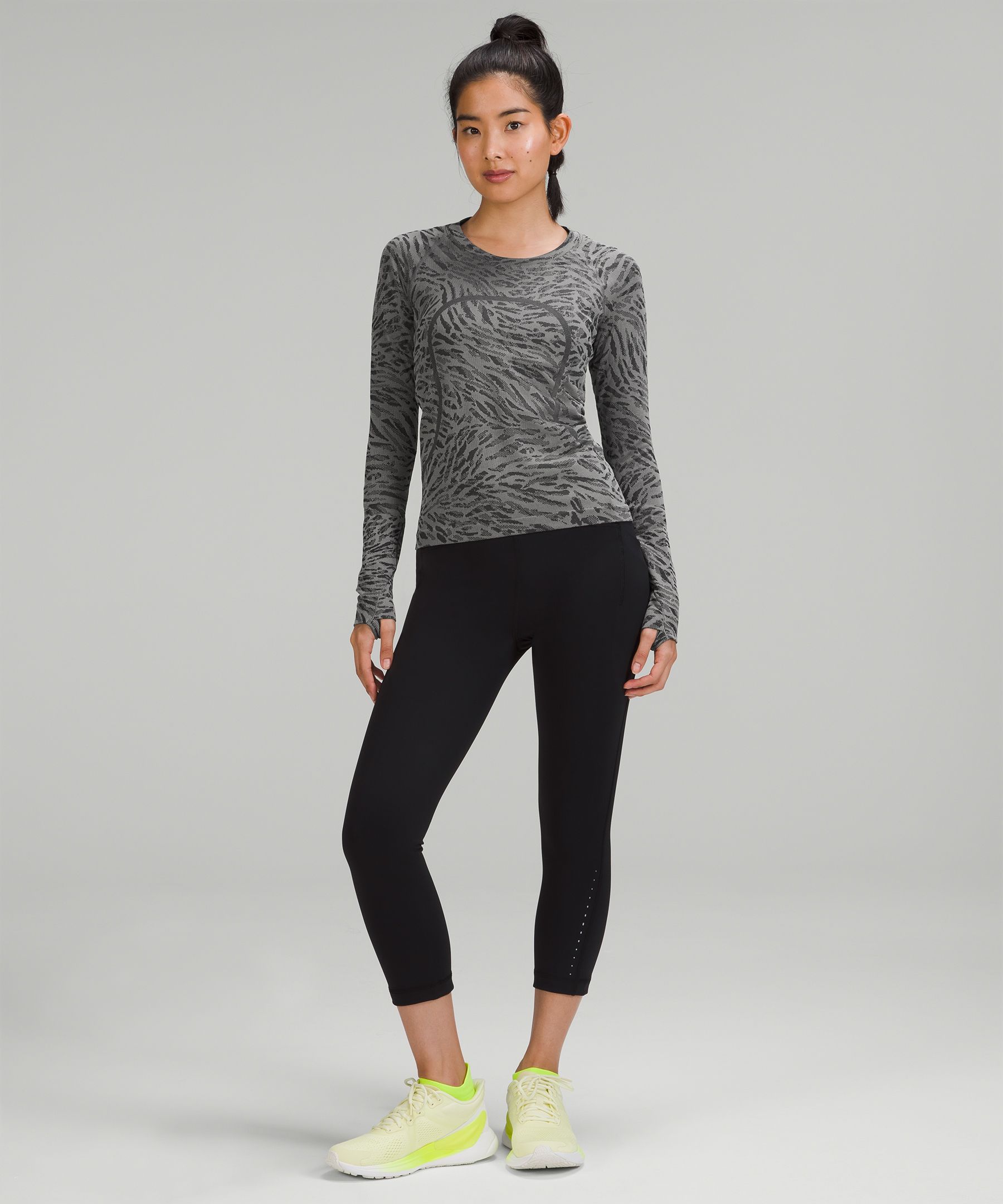 Lululemon clothes bundle - ayanawebzine.com
