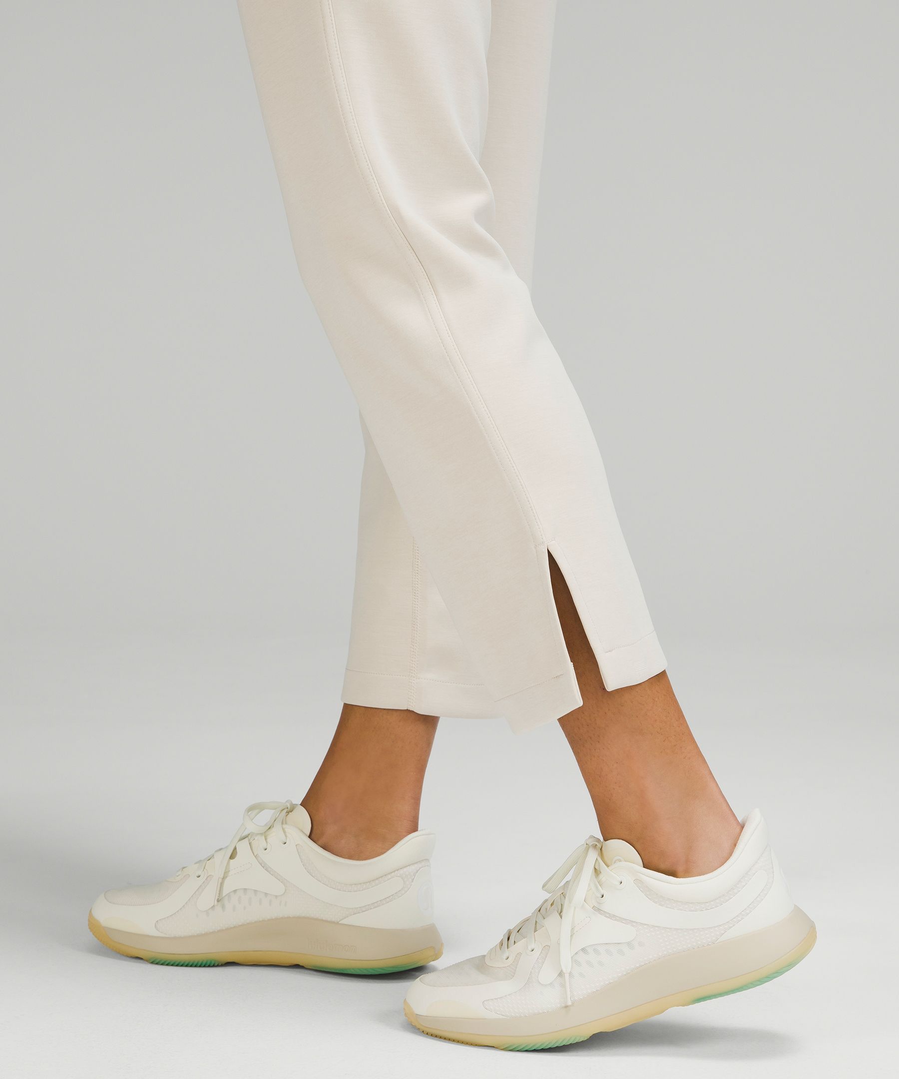 Brushed Softstreme Split-Hem High-Rise Cropped Pants