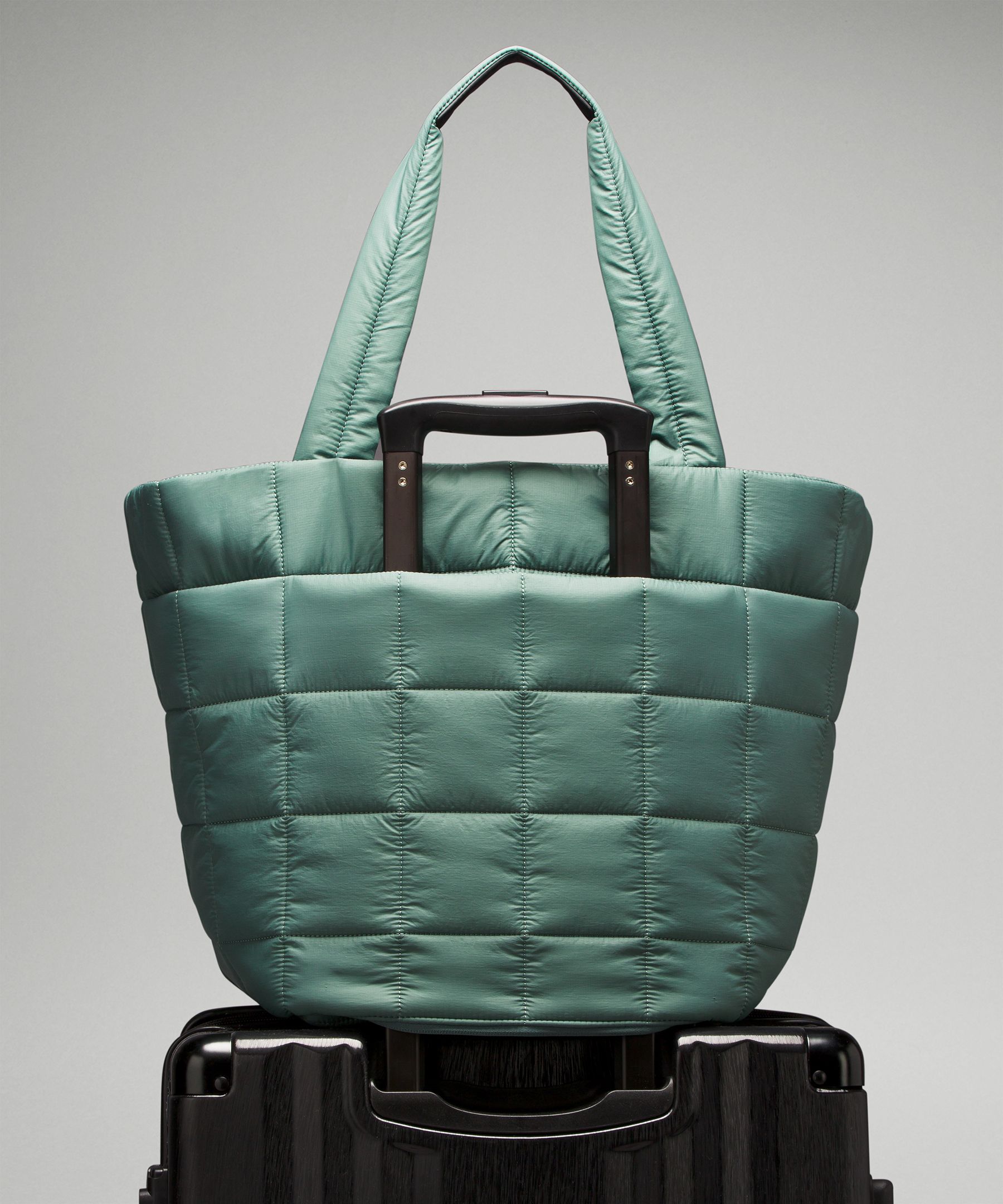 Quilted Grid Tote Bag 26L | lululemon Hong Kong SAR