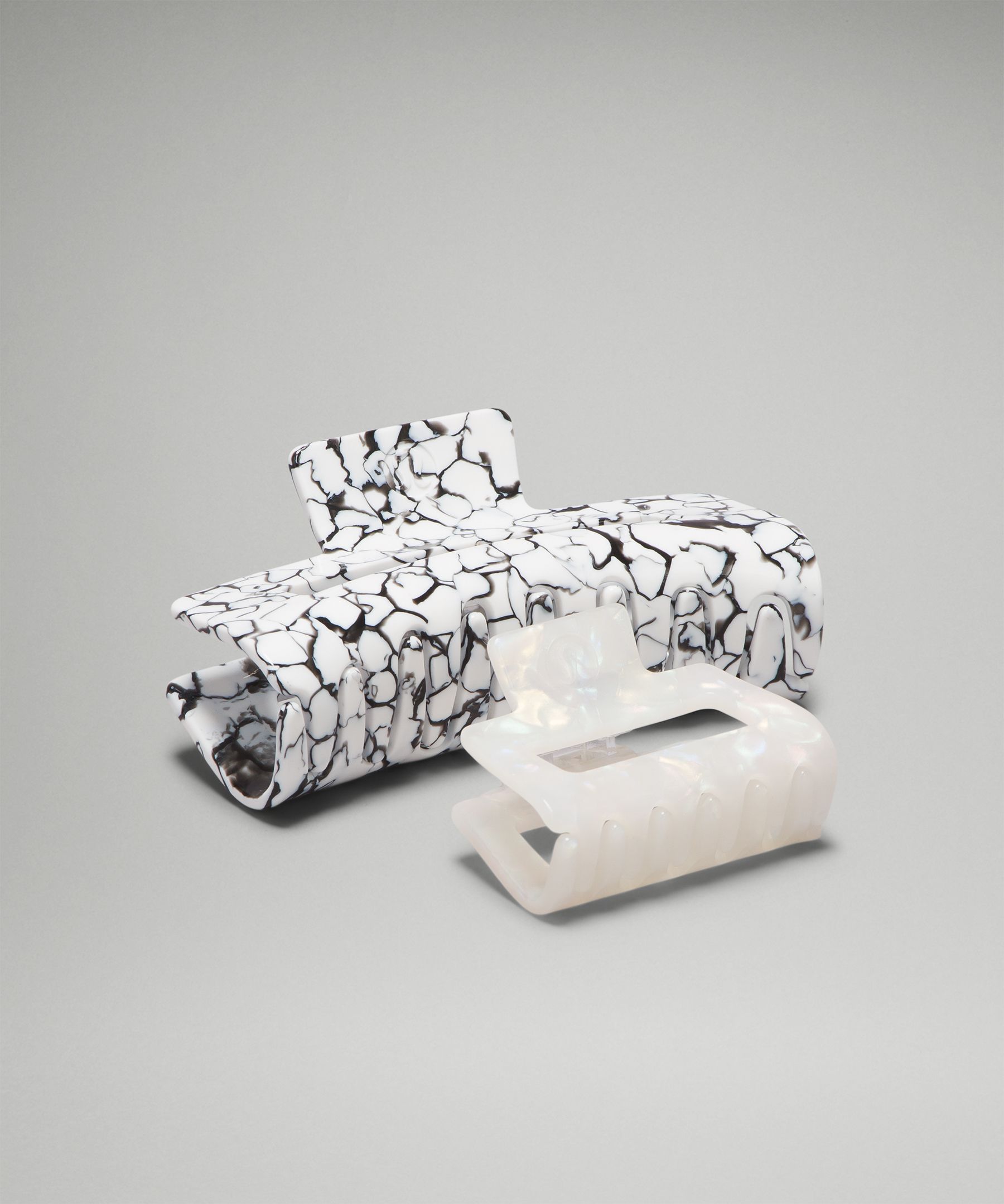 Extra Large + Medium Claw Hair Clips *2 Pack | Lululemon UK