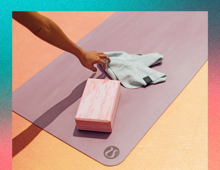 Gifting | lululemon HK